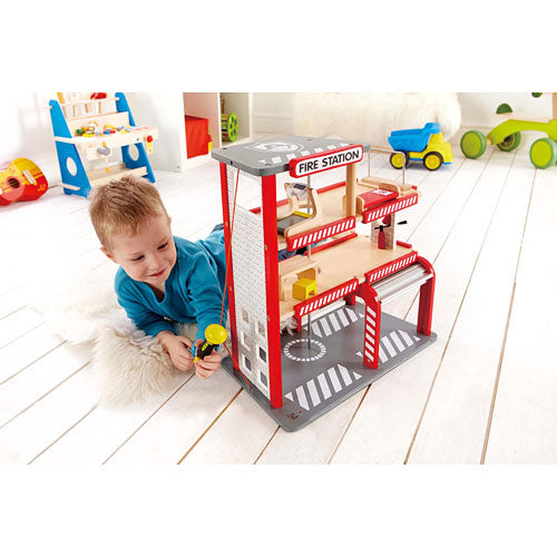 Hape fire station store
