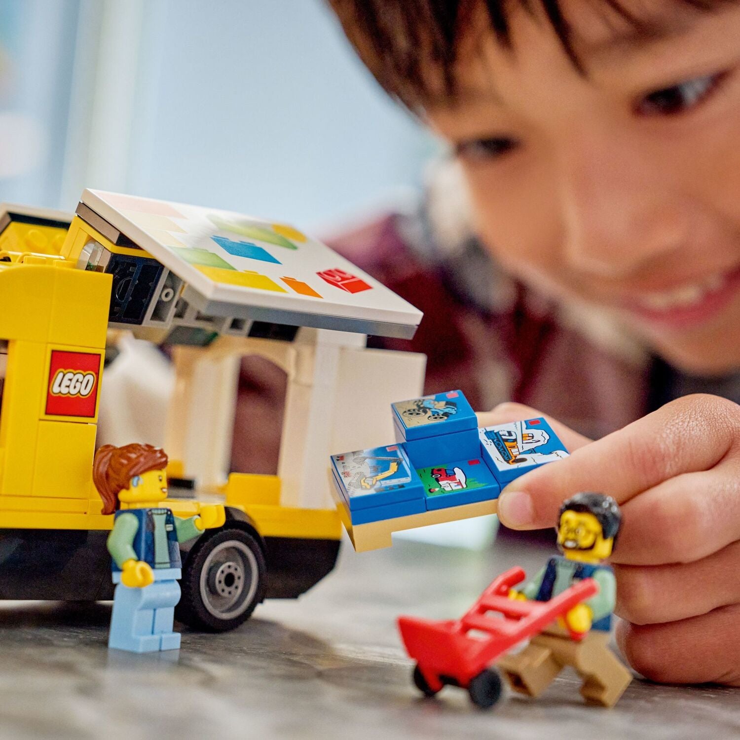 LEGO City Great Vehicles: The LEGO® Van – Awesome Toys & Gifts